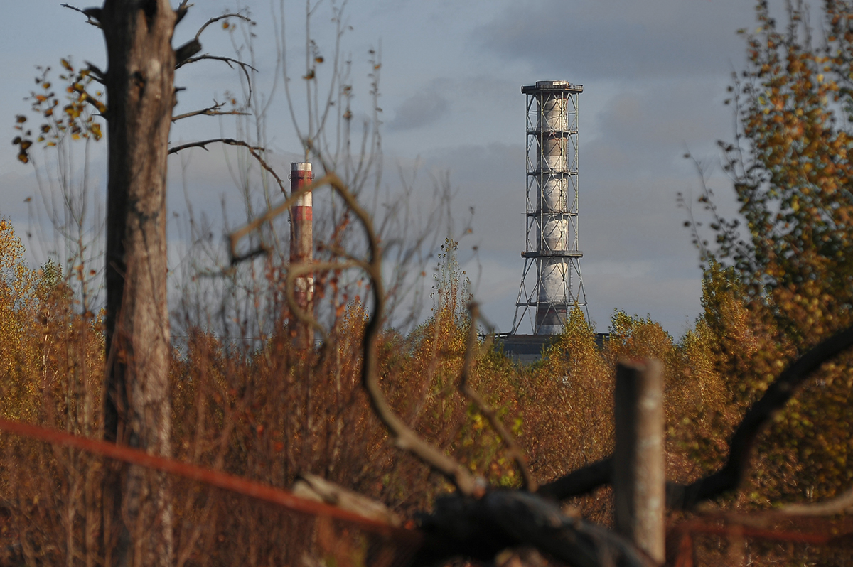 View of the Chornobyl nuclear power plant and the dead Red Forest ...